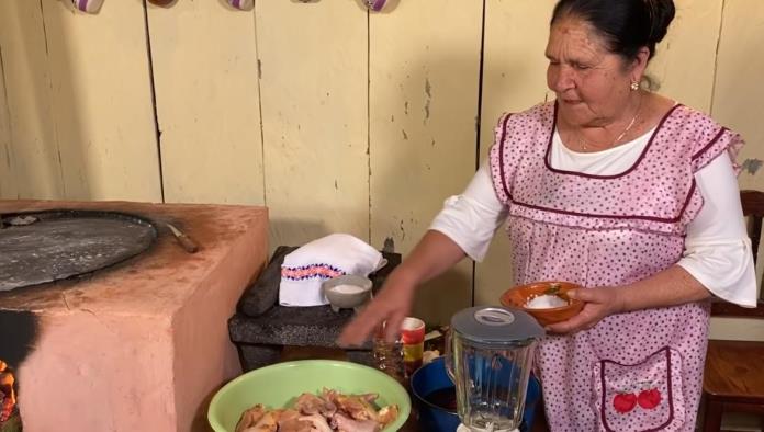 Doña Ángela de De mi rancho a tu cocina entre las 100 mujeres más ...