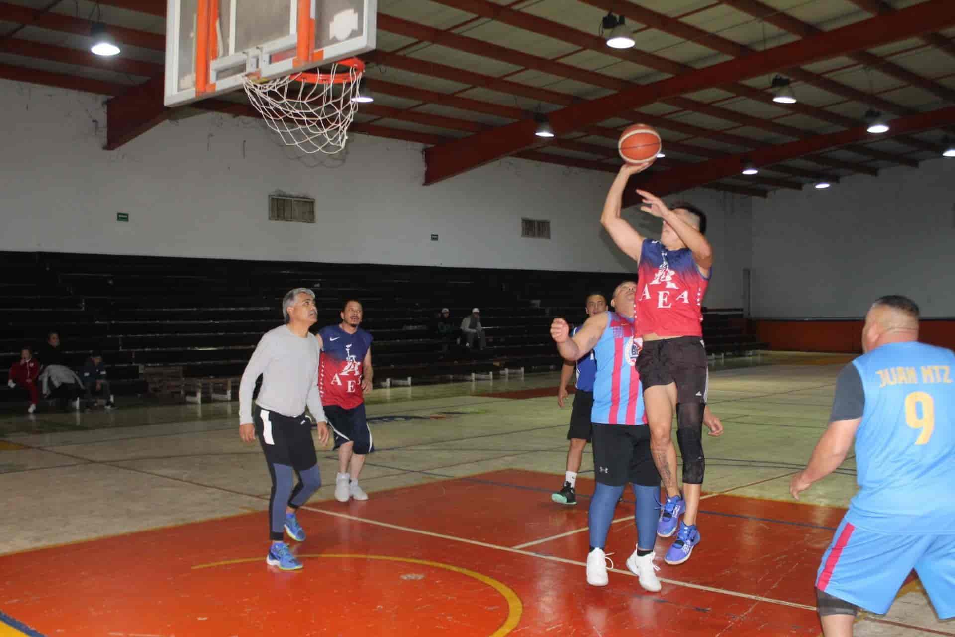 Los Mismos derrotan al American English