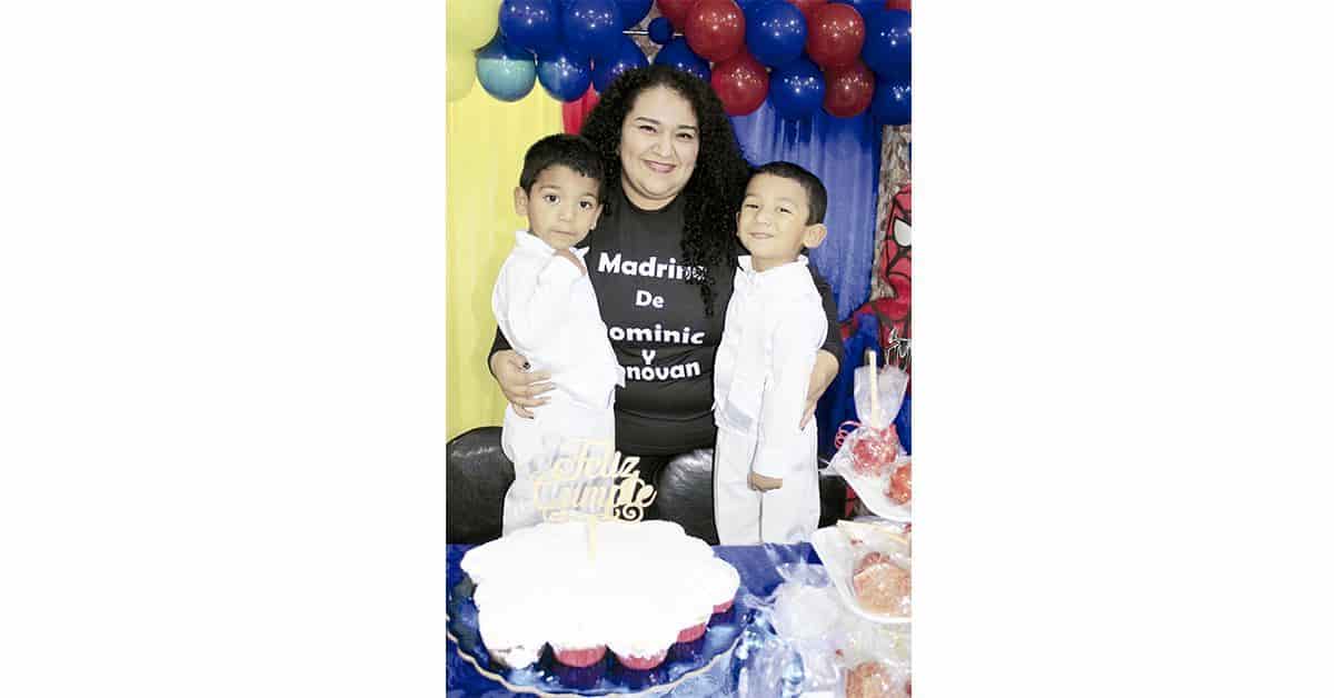 Celebran bautizo y cumpleaños a Dominic y Donovan