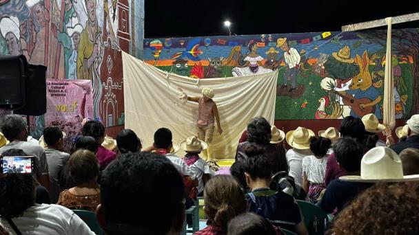 Presentan con éxito “El niño del tambor”