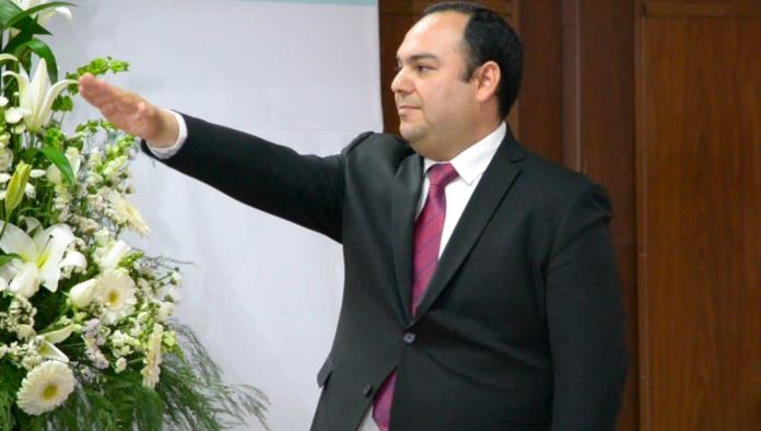 Asume la Rectoría Giovanni de la Peña