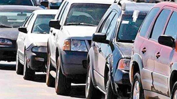 AMLO ordena extender la regularización de autos chocolate tres meses más