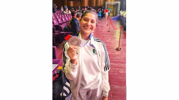 Gana Brenda Sánchez plata en Mundial de Sordos