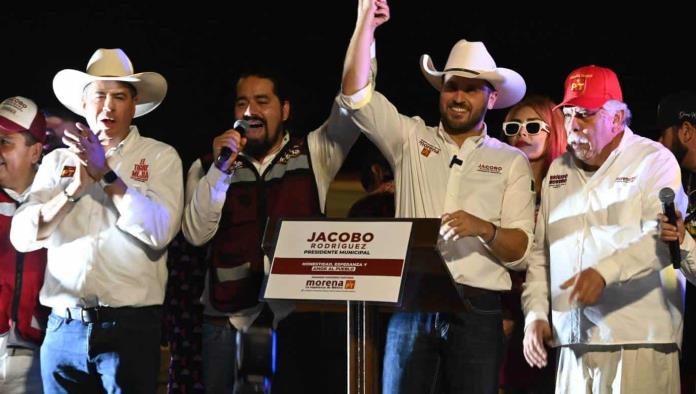 Jacobo Rodríguez FESTEJA TRIUNFO en elecciones