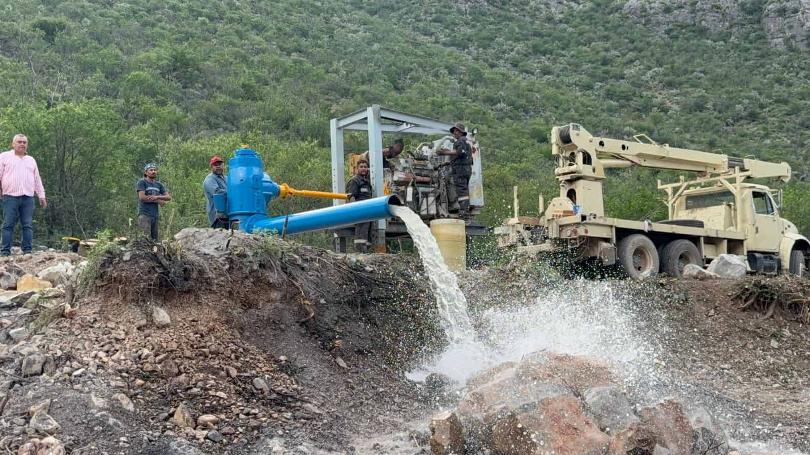 Construcción del Pozo Aparicio III en Múzquiz por Manolo